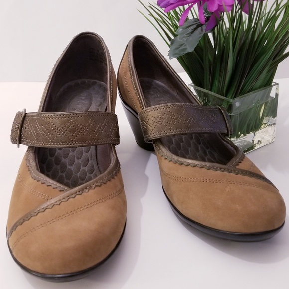 Privo | Shoes | Privo By Clarks Brown Leather Suede Mary Jane 7 | Poshmark